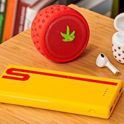 China 5.4 Patented Strawberry Speaker 3W Portable Wireless Bluetooth Speaker With Handsfree Calling for sale