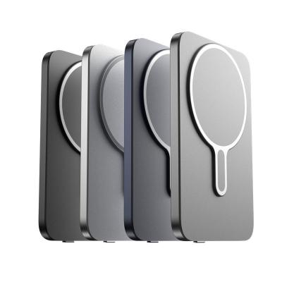 China Slim Aluminum MagSafe Power Banks 10000mAh Fast Charging Power Bank For IPhone / Android for sale