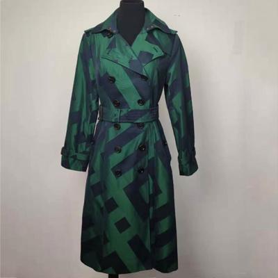 China Jacquardwebstuhl-Damen-Mode-Abnutzung, Rote/Grün doppelte Breasted-Jacke zu verkaufen