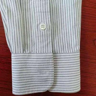 Cina Bande verticali 100% del cotone della camicia di cotone degli uomini formalmente e comodo bianchi in vendita