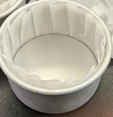 China 115x50mm 40gsm Basque Cake Paper Holder Non Stick for sale