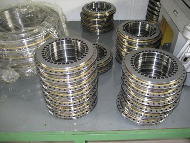 China YRT150 rotary table bearings with integral measuring system for sale