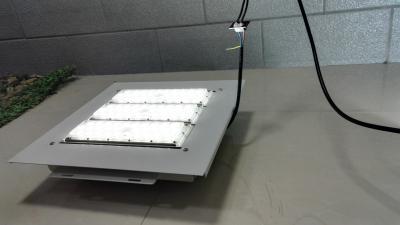 Cina La luce 160lm/w del baldacchino della stazione di servizio LED ha messo l'installazione IP66 IK10 5 anni di garanzia in vendita