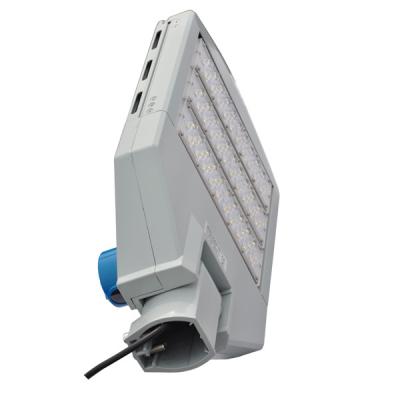 Cina l'illuminazione di via all'aperto di 130lm/W LED IP65 con 5 anni di CE ROHS della garanzia ha approvato la vendita calda disponibile del campione dell'OEM in vendita