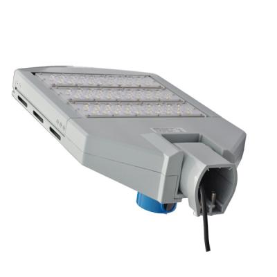 中国 2700 - 6500K LEDの道ランプの日光のよい熱放散はセンサーを検出します 販売のため