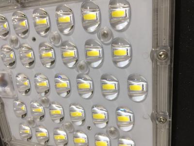 Cina luce di pannello del silicio del monocristallo di 7500lm 10-80w Ip66 170lm/W in vendita