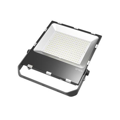 China Luzes de inundação exteriores 100w do diodo emissor de luz do Super Slim IP65 de AC100-240V para a iluminação do estádio à venda