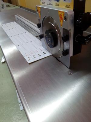 Cina PWB Depanelizer pre che segna il PWB Depaneling della scanalatura del separatore V del PWB in vendita