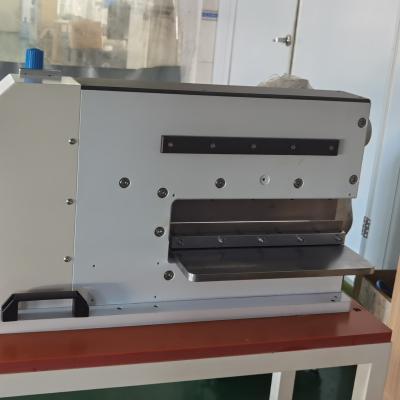 Cina Attrezzatura del PWB Depaneling di 2.0KW AC380V per il PWB di spessore 0.3-3.5mm in vendita