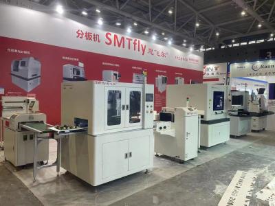 China Depanelisador de PCB de alta precisão com área de trabalho de grande eixo do manipulador à venda