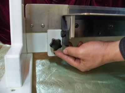 China SMT PCB Separator with V-groove Cutting Equipment for PCB Assebling Line for sale