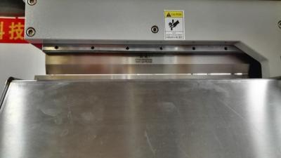 Cina PWB Depanelizer della scanalatura di lunghezza V di 450mm con 2 lame lineari del Giappone in vendita