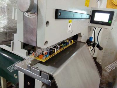 Cina Sforzo del separatore V tagliato del PWB Depaneling e contatore più bassi, PWB Depanelizer in vendita
