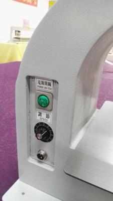 Cina Separatore PCB con taglio a V per PCB Depaneling Machine con scanalatura a V per illuminazione a LED in vendita