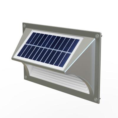 Cina 50000 ore di tempo di lavoro caldo bianco LED lampada solare per il muro per le vostre esigenze in vendita