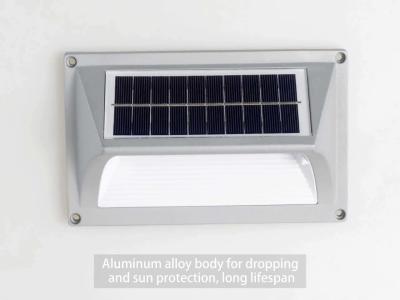 中国 50000 時間 作業 時間 暖かい 白色 LED 太陽 ステップ 壁 ライト 販売のため