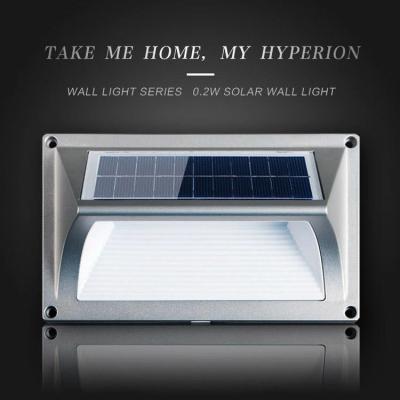 中国 50000 時間 作業 時間 暖かい 白色 LED 太陽 ステップ 壁 ライト 販売のため