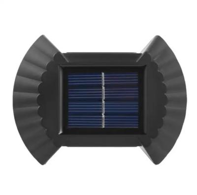 Cina Lampade a LED a energia solare bianca calda per giardino, cortile, garage, vialetto verso l'alto in vendita