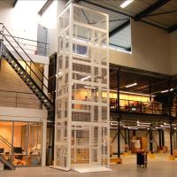 China 4 Post Cage Lift 3000kg Hydraulic Goods Elevator Fully Caged Cargo Elevator for sale