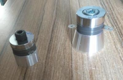 China de Hoge Machts Ultrasone Omvormer van 200K 170K, de Ultrasone Schoonmakende Omvormer van 35W Te koop