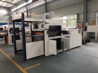 Cina La scatola di carta ad alta velocità automatica muore taglierina, macchina tagliante industriale con Staker in vendita