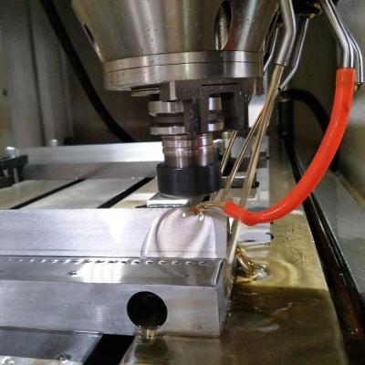 China 600mm PP Melt Blown Die with Spinneret Plate White MeltBlown Nonwoven Fabric Machine for sale