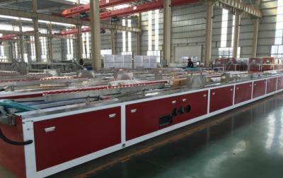 중국 PVC WPC 문 프레임 및 창 프로파일 생산을 위한 재활용 플라스틱 진압기 판매용