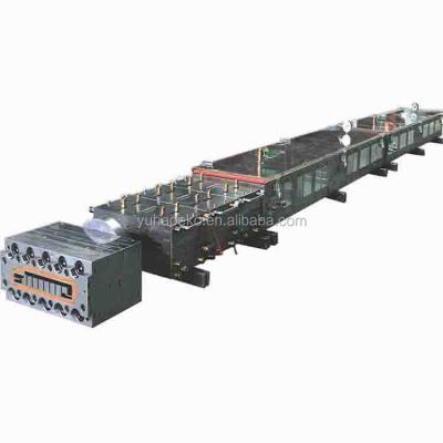 Cina Stampo di estrussione per prodotti di pavimentazione in WPC con materiale da stampo EKO e 3Cr17 in vendita