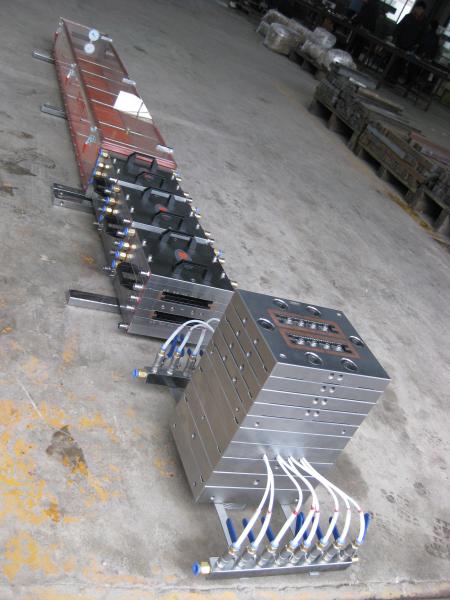 Quality Wood Plastic Composite Floor Decking Extruder Machine Line with 150-200kg/h for sale