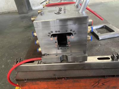 Cina Matrice / Stampo di estrusione in PVC in argento progettato per AutoCAD e produzione di precisione in vendita