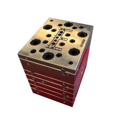 Cina Modello in UPVC di dimensioni del cliente per profili di finestre e porte realizzati con estrussione in vendita