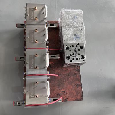 Cina Modello in UPVC di dimensioni del cliente per profili di finestre e porte realizzati con estrussione in vendita