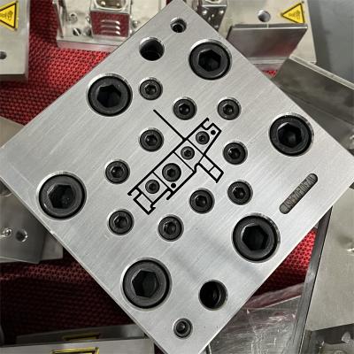 Cina Modello di strumento per la stampatura di stampi di vetro per vetro UPVC di serie 60 per dimensioni personalizzate in vendita