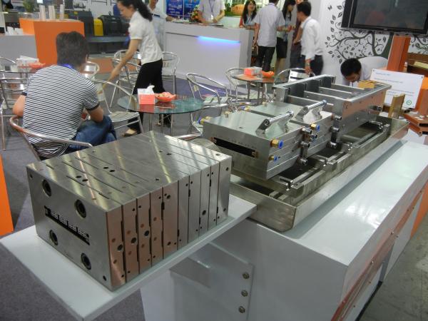 Quality AutoCAD Designed WPC PVC Pipe Extrusion Die for PE PP Profiles and Household for sale