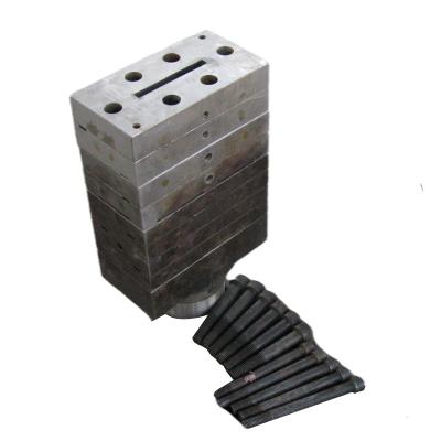 Cina AutoCAD Progettato WPC PVC Pipe e Profili Estrussione Stampo per prodotti per la casa in vendita