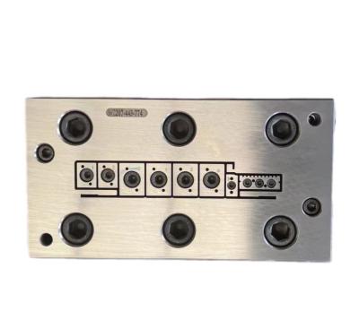 China Custom Size WPC Decking Beam Extrusion Mould Made in Huangshi with 3CR17 Material for sale