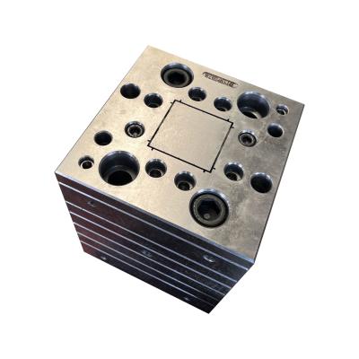 Cina Profili di tronco di cavi elettrici in PVC argento Stampo di estrusione per le esigenze del cliente in vendita