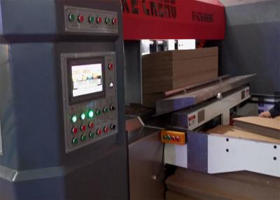 China Golfkarton 4 van de Printerslotter van de Kleurenbodem de Matrijzensnijder Gluer in Automatische lijn 1224 Te koop