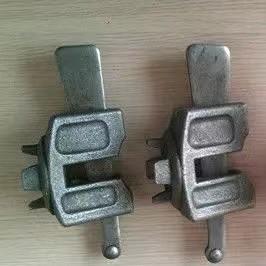 China Ungalvanized Casted Layher Steel Ring Ledger End Head With Wedge for sale