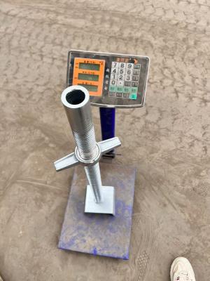 중국 조절 가능한 중공 나사 베이스 잭, 비계 및 건설용 중부하 강철 지지대 판매용