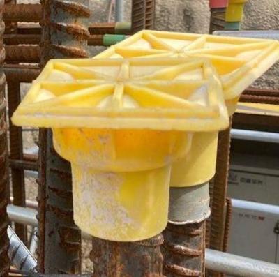 China Tampões de proteção superiores do Rebar do quadrado amarelo para a construção à venda