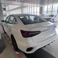 China MG5 Mexico White Electric Vehicle 5 Door Hatchback 150 kW Motor for sale