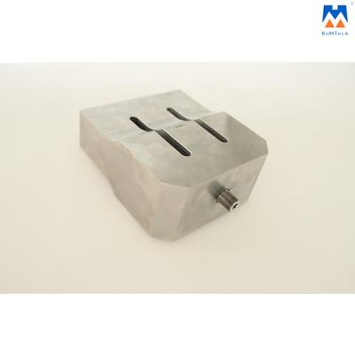 Cina La muffa di titanio di saldatura a ultrasuoni che salda Horn ha personalizzato disponibile in vendita