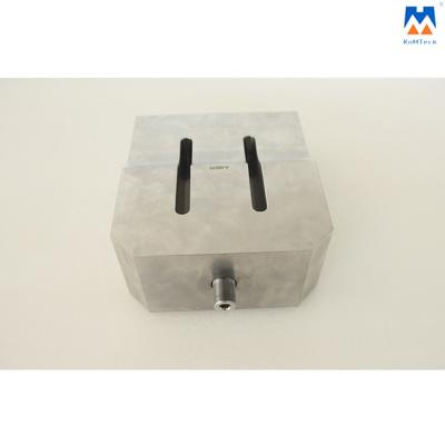 Cina La muffa di titanio di saldatura a ultrasuoni che salda Horn ha personalizzato disponibile in vendita