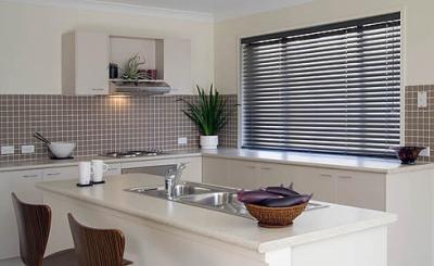 China Electric Sunshine Venetian Blinds with Tubular Motor for sale