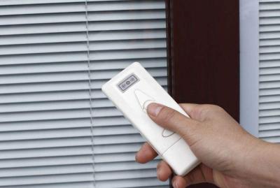 China Electric Sunshine Venetian Blinds with Tubular Motor for sale