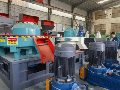 Cina Innovativa macchina per la brichettatura di biomassa a modalità ad anello per la lavorazione di rifiuti agricoli e forestali in vendita
