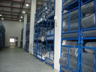 China large content stackable tyre display rack for sale