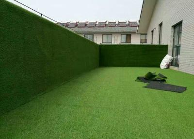 China Low Maintenance Realistic Artificial Grass All Climate Mud Free Healthy for sale
