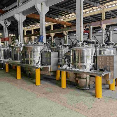 Sacco PLD che tira le centrifughe di scarico del fondo della ruspa spianatrice per l'industria chimica